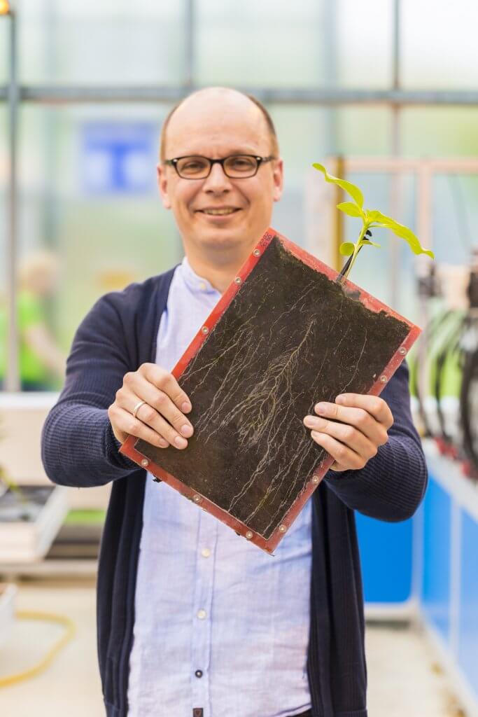 Guided tour with Franziska Nori and Dr. Robert Koller Science meets art ...